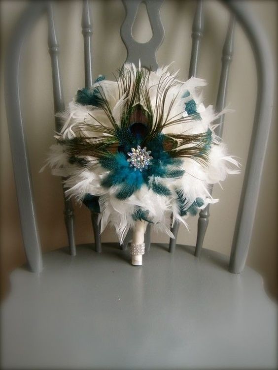 Feather Wedding Bouquet Ideas | Arabia Weddings