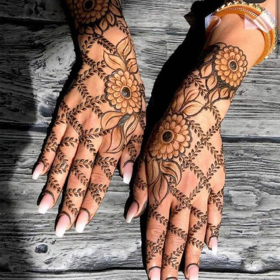 Indian Henna Designs | Arabia Weddings